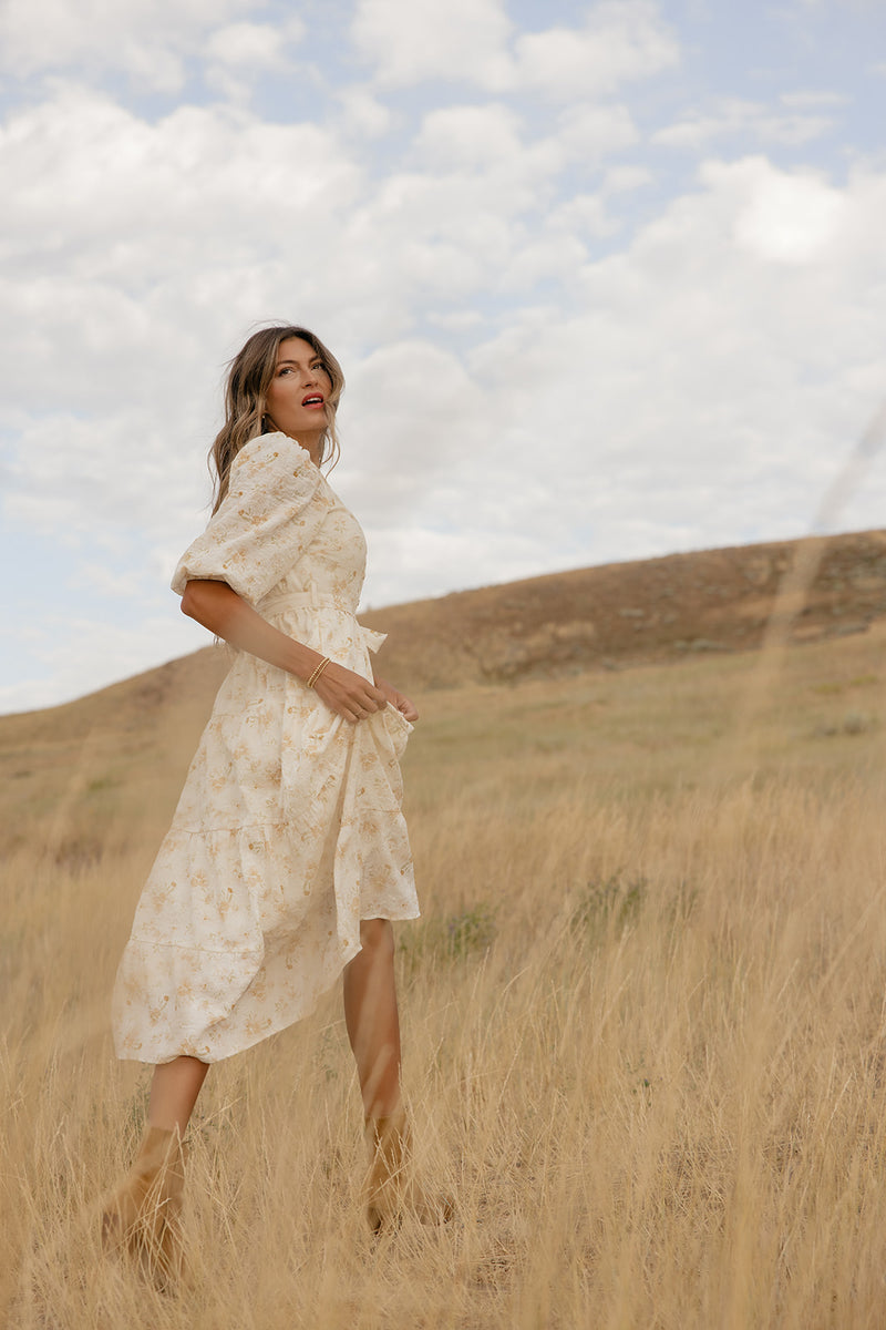 Marigold Muse Tiered Dress – ROOLEE