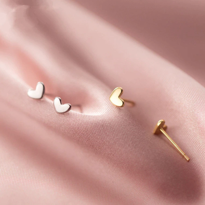Mini Heart Studs – ROOLEE