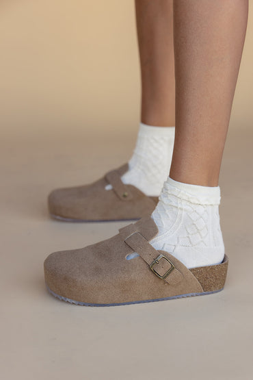 Cute Handcrafted Clogs - Trendy Shoes for Winter | ROOLEE