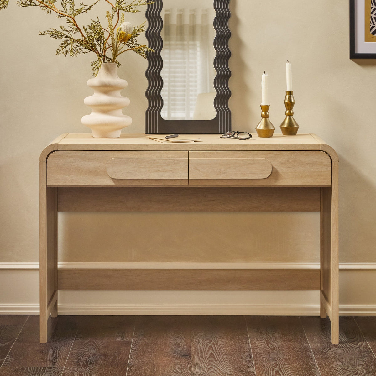 Chantelle Modern Curved Writing Desk – ROOLEE