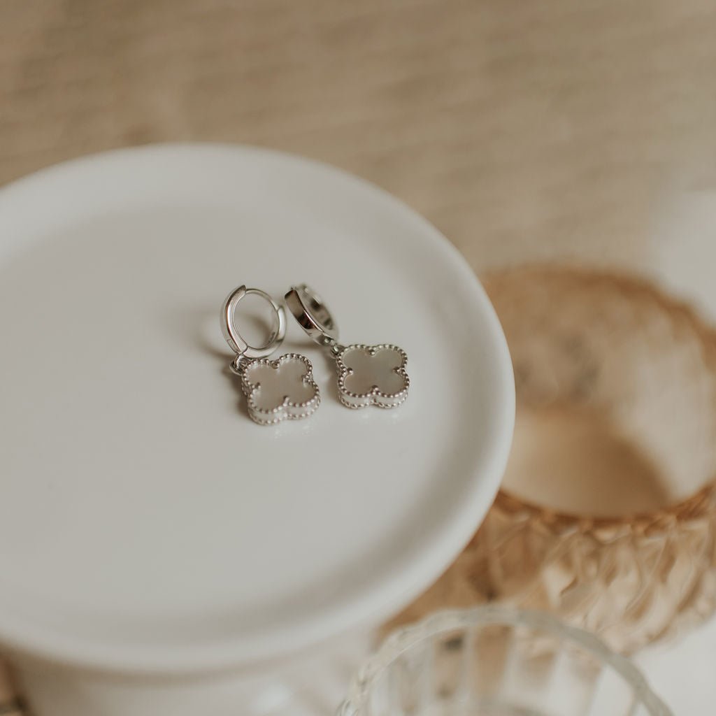 Elizabeth Clover Earrings – ROOLEE