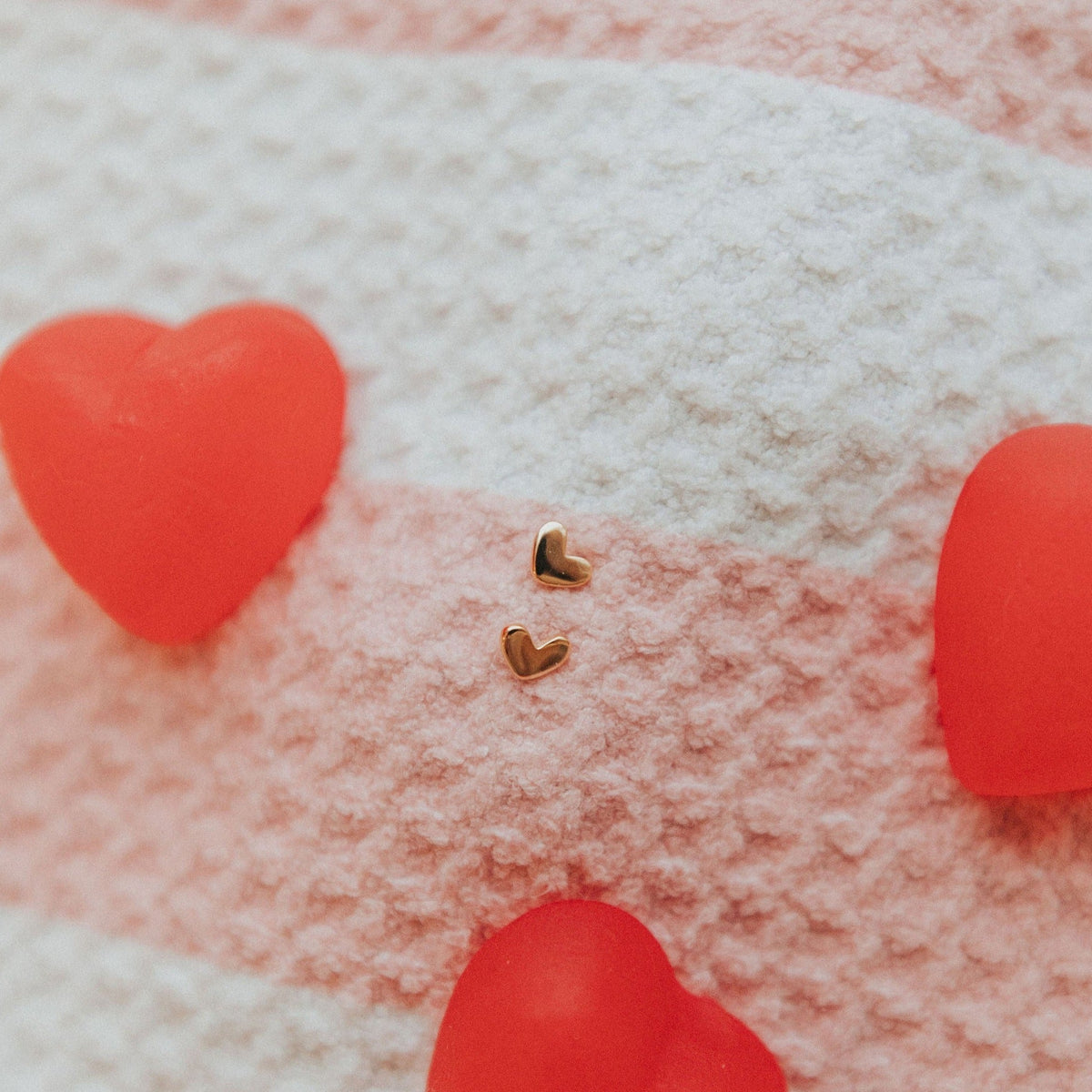 Mini Heart Studs – ROOLEE