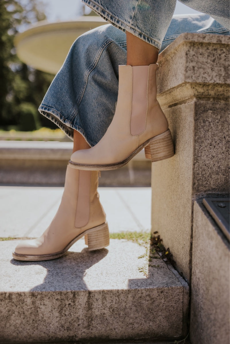 Leather Chelsea Boots - Cute Boots for Winter | ROOLEE